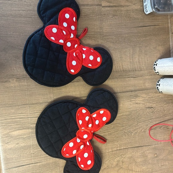 Disney | Kitchen | Minnie Mouse Disney Pot Holders | Poshmark